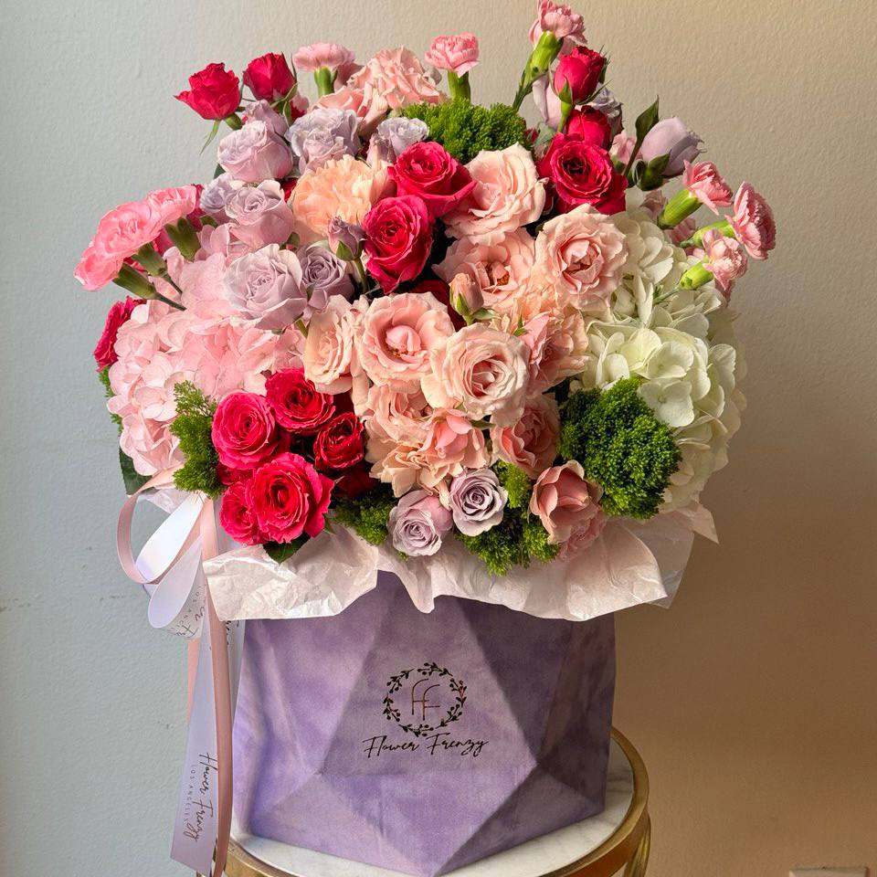 287. Majestic Bloom Box – FlowerFrenzyLA